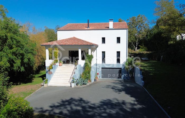 Saint-Palais-sur-Mer : Maison 5 pièces à vendre