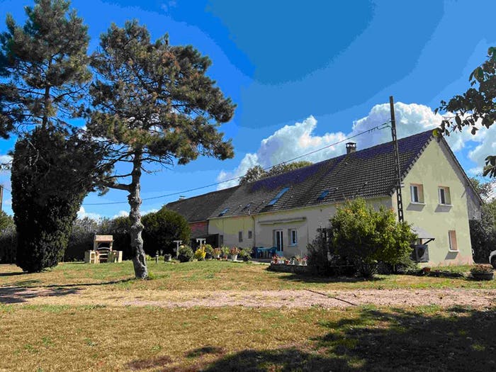 Neauphe-sous-Essai : Maison 14 pièces à vendre