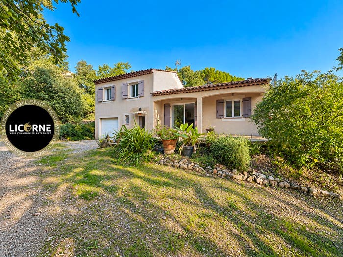 Saint-Estève-Janson : Maison 5 pièces à louer