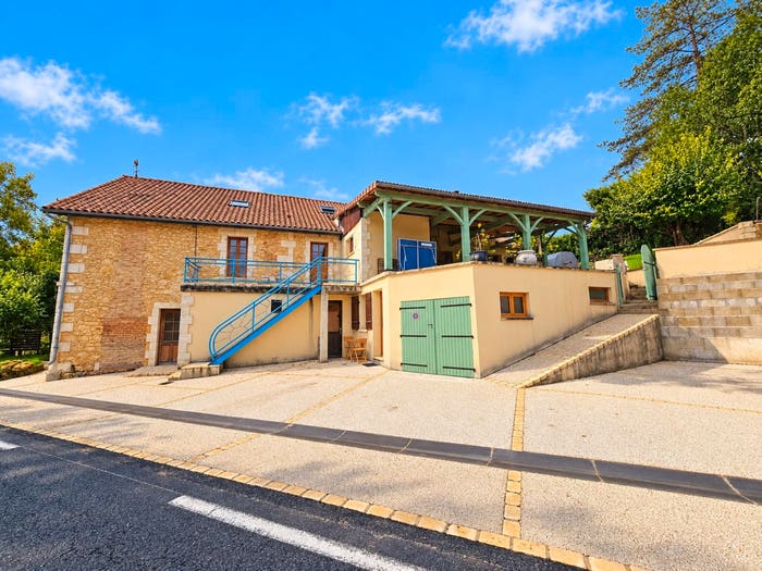 Maison 13 pièces à vendre - Saint-Georges-de-Montclard