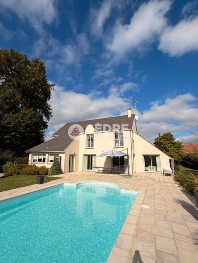 Saint-Denis-en-Val : Maison 7 pièces à vendre
