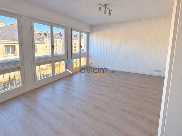 Appartement 1 pièce à louer - Orléans