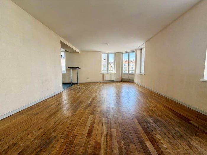 Appartement 4 pièces à louer à Charmes