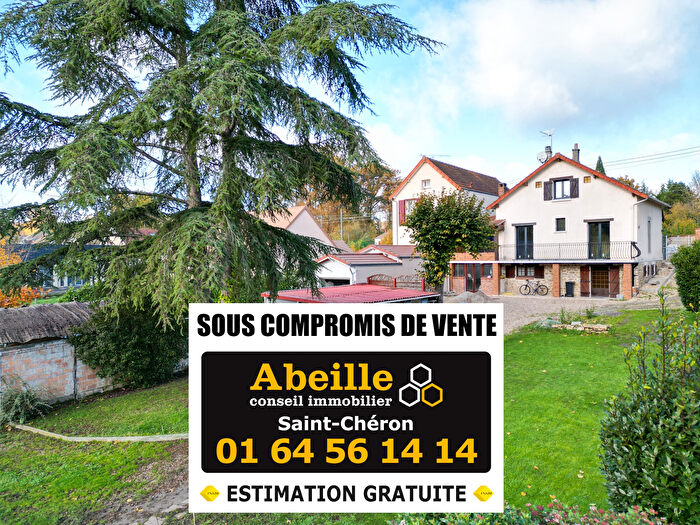 Maison 6 pièces à Saint-Chéron, à vendre