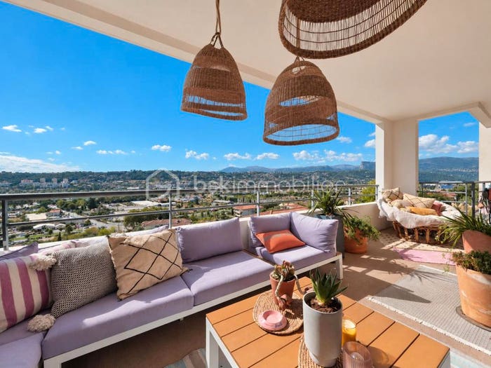 Appartement 3 pièces à Nice, Corniche Fleurie, à vendre