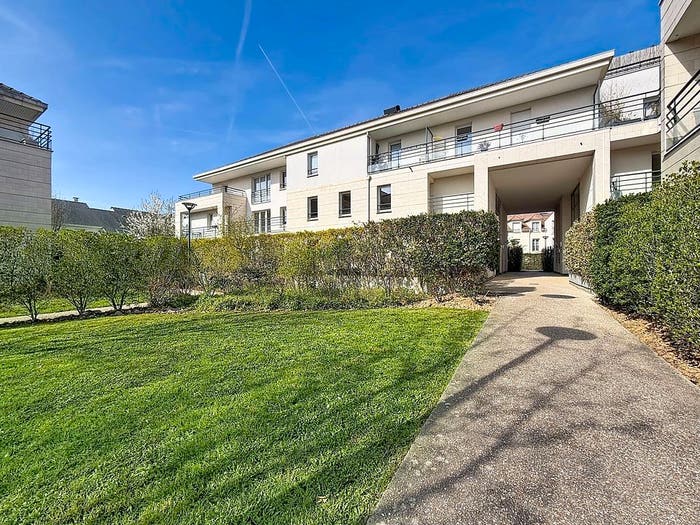 Appartement 3 pièces à Montigny-le-Bretonneux, Le Village, à vendre