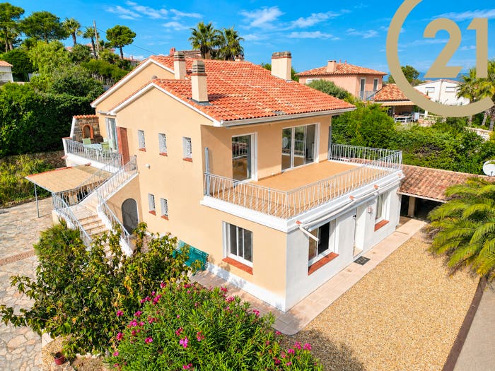 Maison 6 pièces à vendre - Fréjus