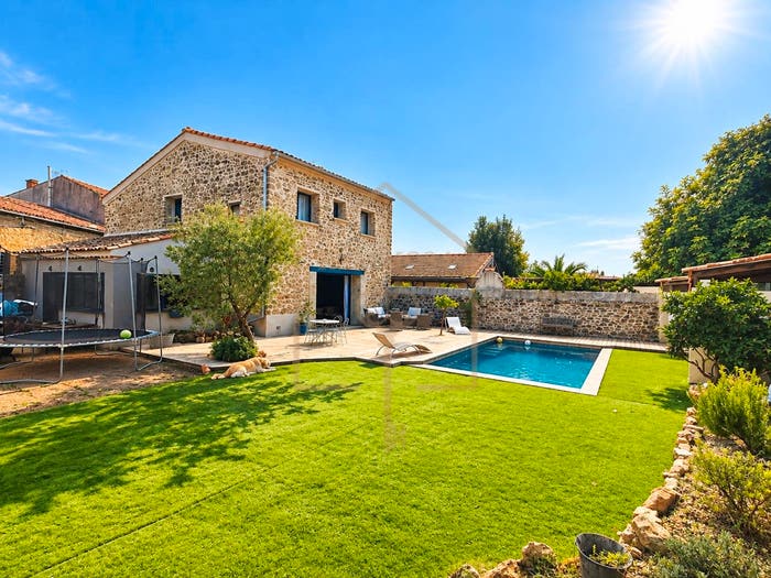 Maison 6 pièces à Saint-Geniès-de-Fontedit, à vendre