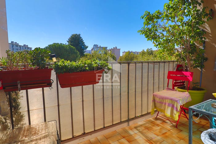 Marseille 10ème, Saint-Tronc : Appartement 3 pièces à vendre