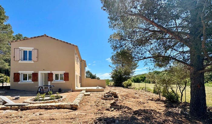 Maison 4 pièces à Zone Urbaine, Lambesc, à louer