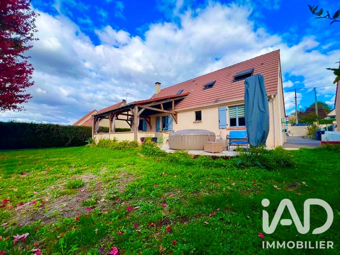 Nogent-le-Roi : Maison 5 pièces à vendre