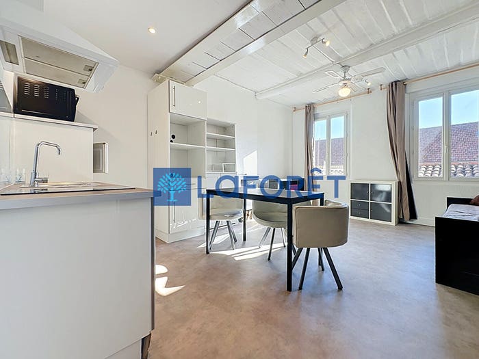 Draguignan, Centre-ville historique : Appartement 1 pièce à vendre