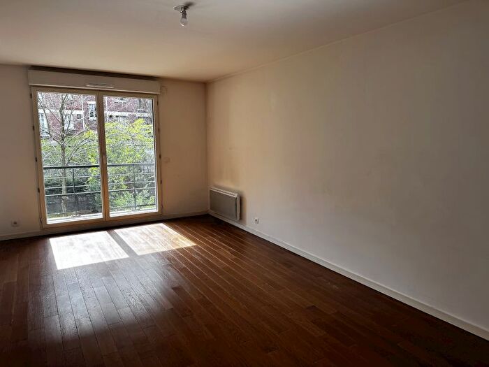 Asnières-sur-Seine, Centre-ville : Appartement 3 pièces à vendre