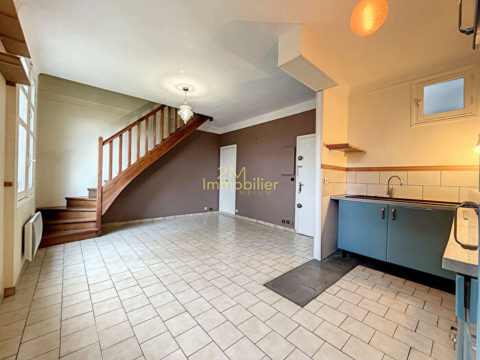 Melun, Rive de Seine, Sud : Appartement 3 pièces à vendre