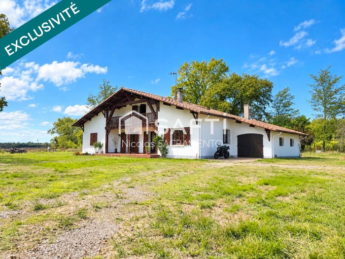 Maison 9 pièces à vendre - Ygos-Saint-Saturnin