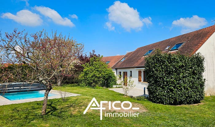 Maison 5 pièces à vendre à Notre-Dame-d'Oé