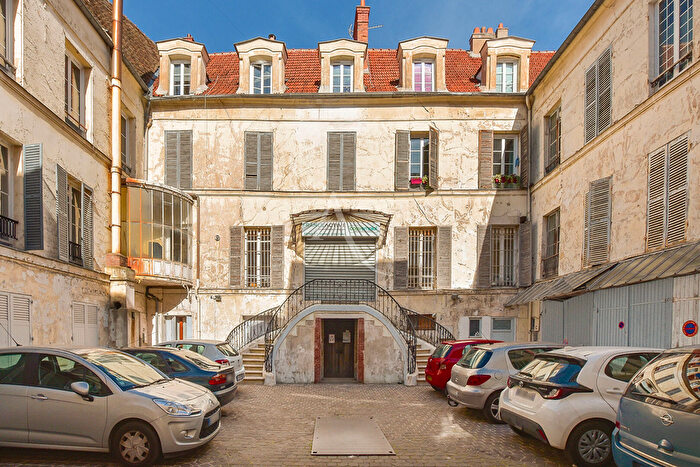Melun, Centre-ville : Appartement 2 pièces à vendre