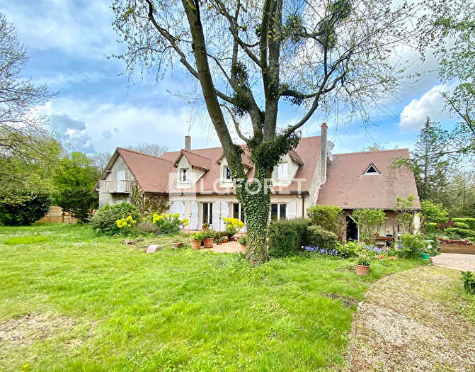 Janville-sur-Juine : Maison 8 pièces à vendre
