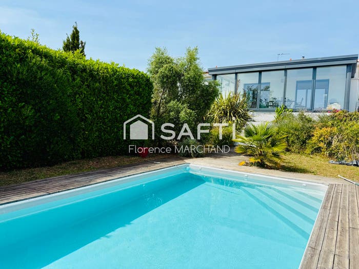 Châtelaillon-Plage : Maison 8 pièces à vendre