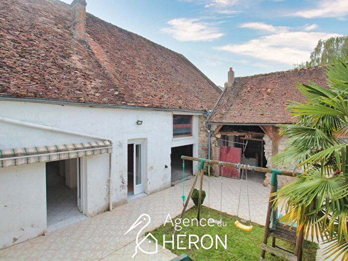 Maison 12 pièces à vendre à Villeblevin
