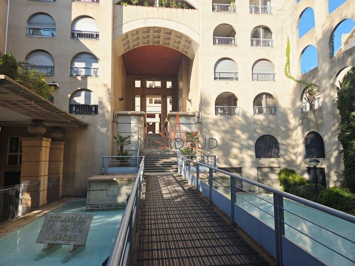 Centre Ville, Aix-en-Provence : Appartement 2 pièces à louer