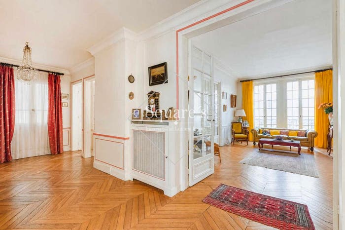 Appartement 5 pièces à Paris 8ème, Mairie, à vendre