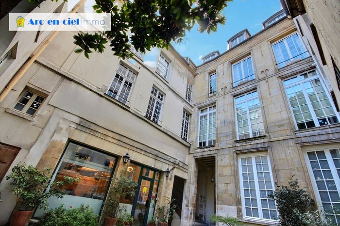 Paris 4ème, Saint-Merri : Appartement 8 pièces à vendre