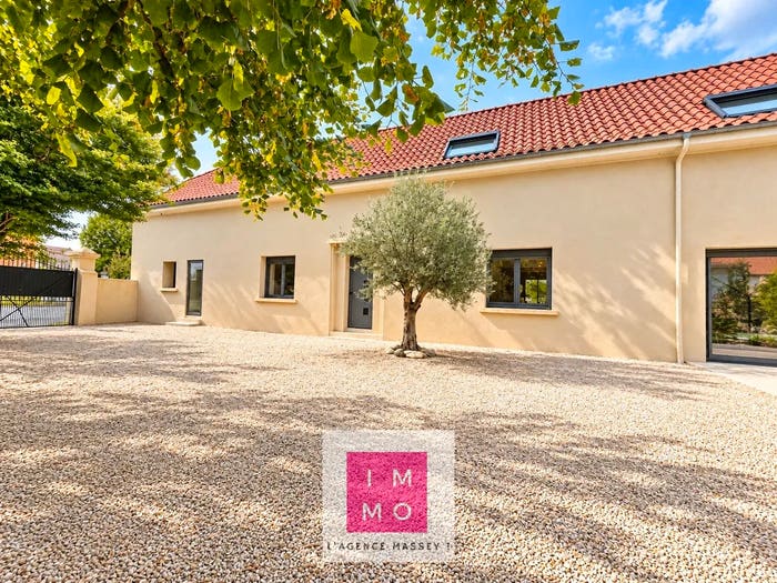 Maison 9 pièces à Tarbes, à vendre