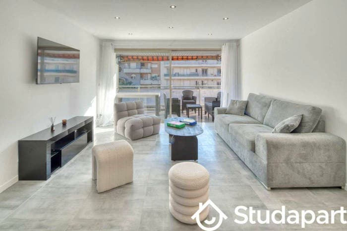 Pont Dulys, Antibes - Appartement 2 pièces à louer