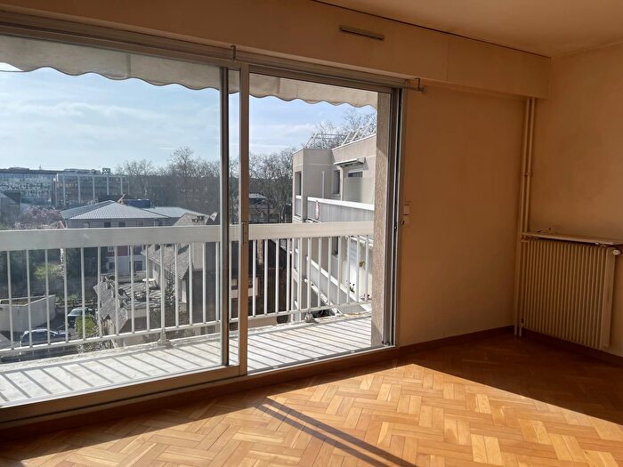 Melun, Rive de Seine, Sud : Appartement 1 pièce à vendre
