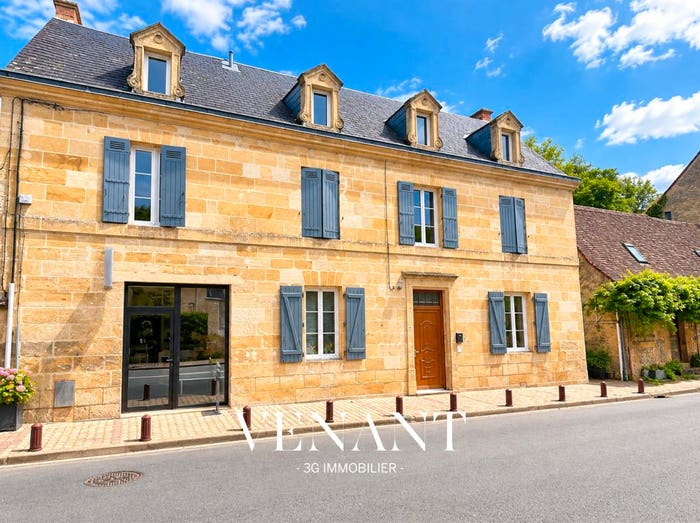 Maison 14 pièces à Cénac-et-Saint-Julien, à vendre