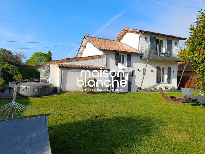 Maison 6 pièces à Coutras, à vendre