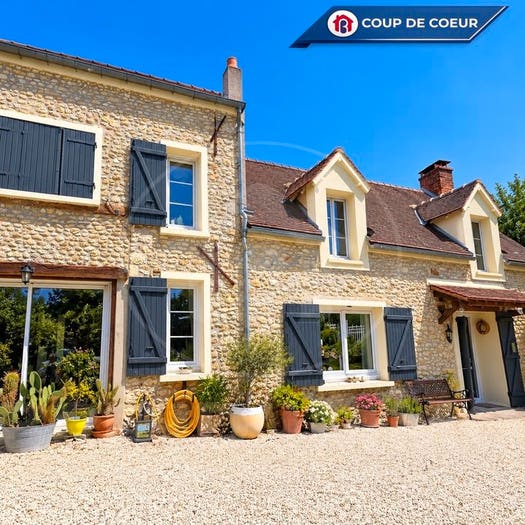 Chalo-Saint-Mars : Maison 5 pièces à vendre