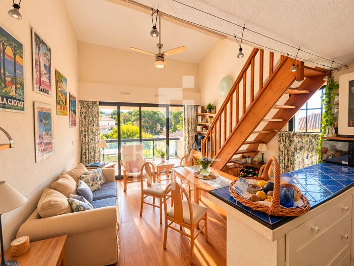 Sanary-sur-Mer, La Cride, Beau Cours - Appartement 3 pièces à vendre