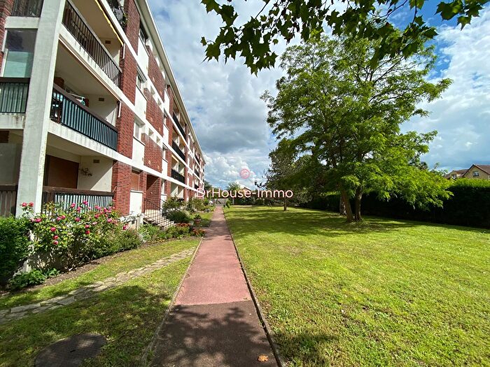 Mantes-la-Jolie, Gassicourt : Appartement 3 pièces à vendre