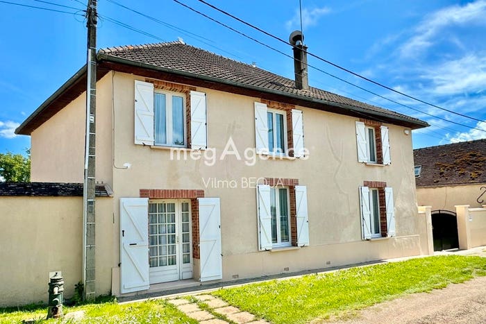 Maison 8 pièces à Rosoy, à vendre