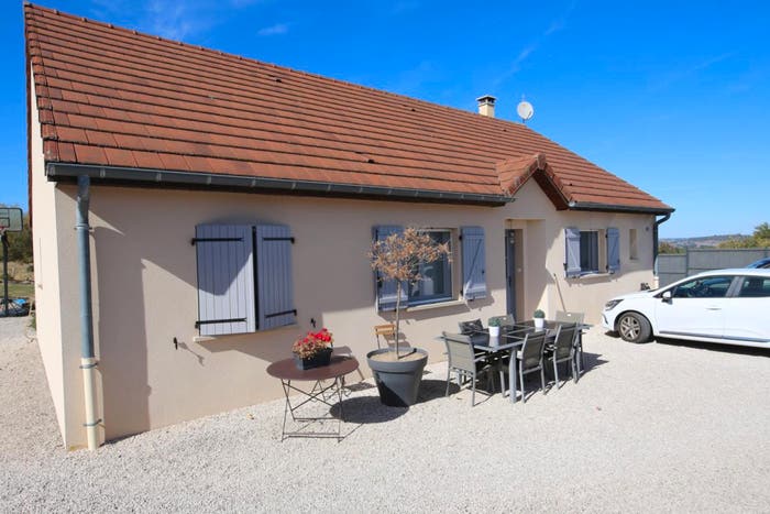 Maison 4 pièces à Curgy, à vendre