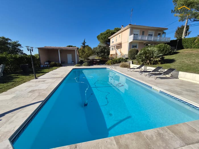 Maison 6 pièces à Sainte-Bazeille, à vendre