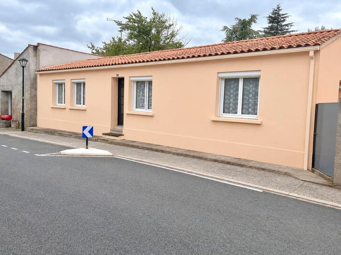 Maison 6 pièces à Saint-Aubin-la-Plaine, à vendre