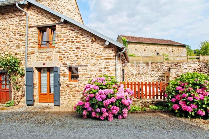 Bersac-sur-Rivalier : Maison 1 pièce à louer