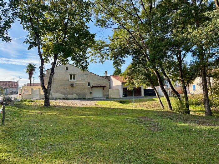 Maison 4 pièces à Saint-Sever-de-Saintonge, à vendre