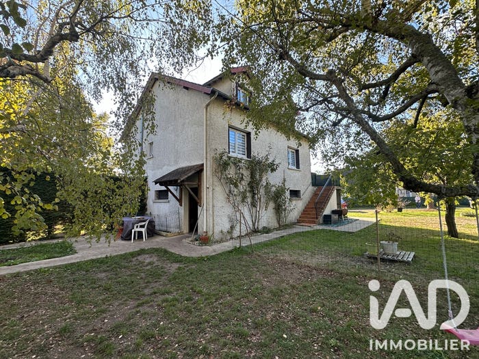 Maison 5 pièces à vendre à Saussay