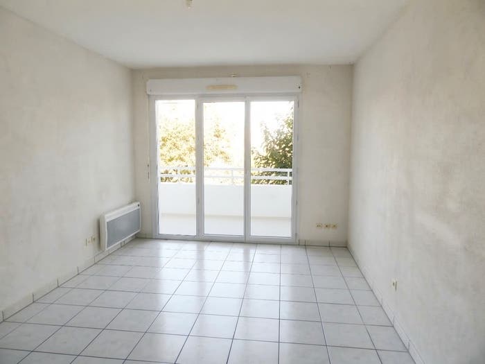 Saint-Jean-d'Angély - Appartement 2 pièces à vendre
