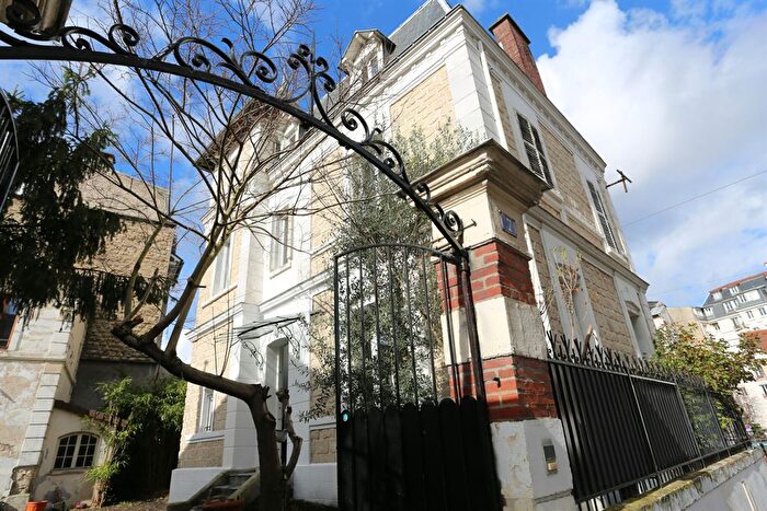 Maison 8 pièces à vendre - Asnières-sur-Seine, Bécon, Bourguignons