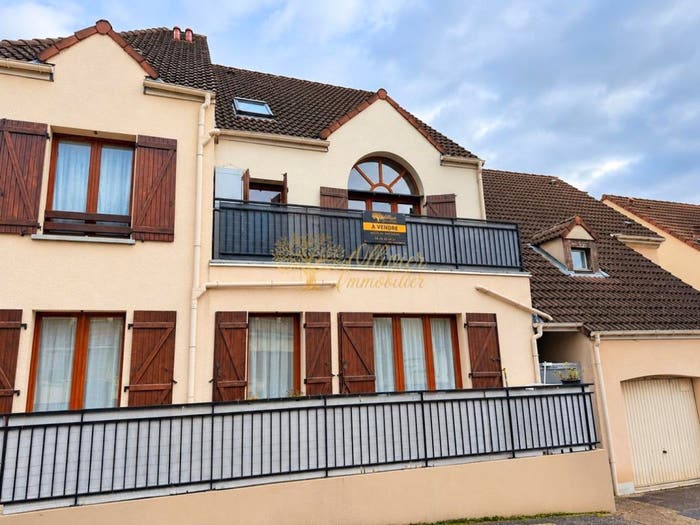 Appartement 4 pièces à vendre à Pontault-Combault, Centre commercial