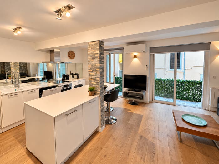 Nice, Le Port - Appartement 2 pièces à vendre