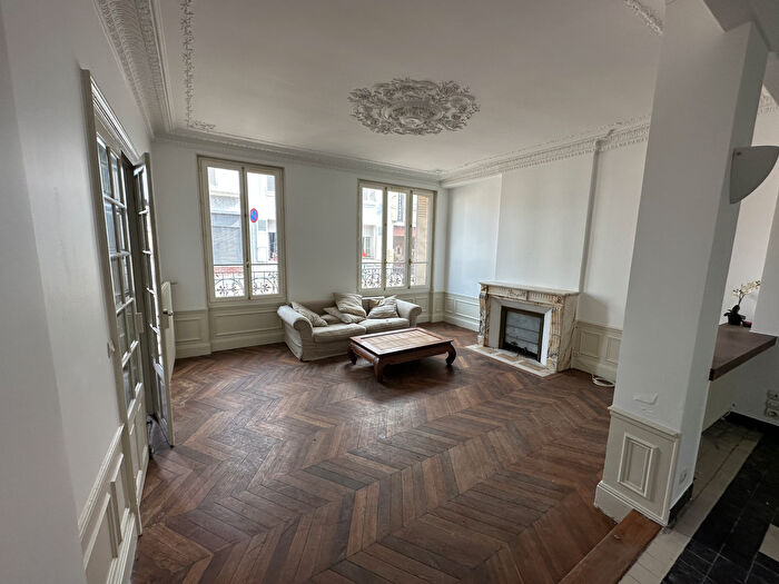 Maison 6 pièces à Villeneuve-la-Guyard, à vendre