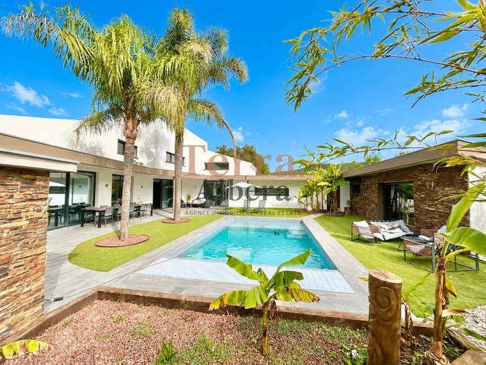 Maison 7 pièces à Les Cluses, à vendre