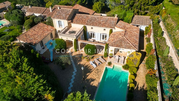 Maison 10 pièces à Saint-Rémy-de-Provence, à vendre
