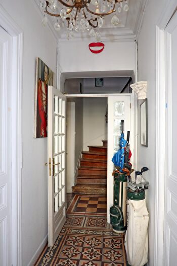 Mantes-la-Jolie, Centre-ville : Maison 8 pièces à vendre